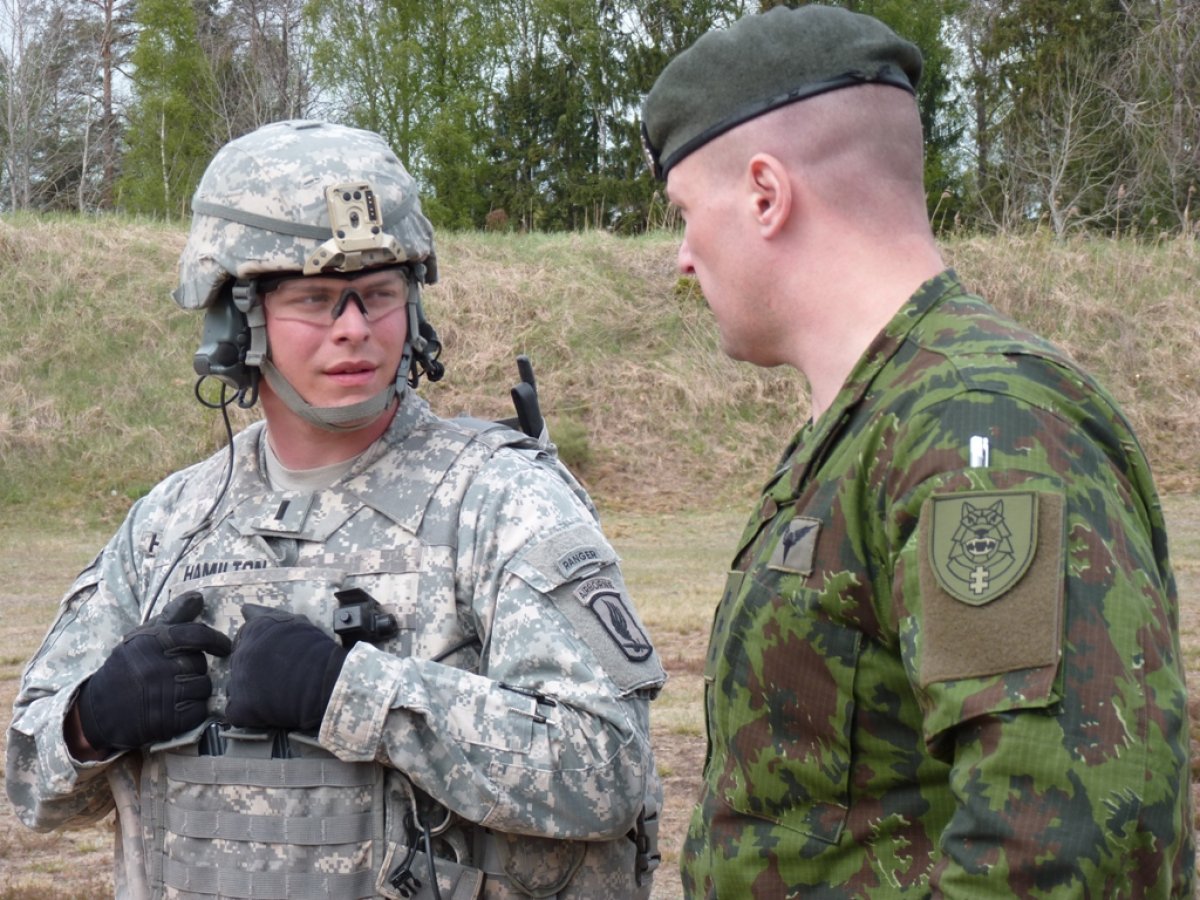Personnel of MIB Iron Wolf and U.S. paratroopers attended joint live ...