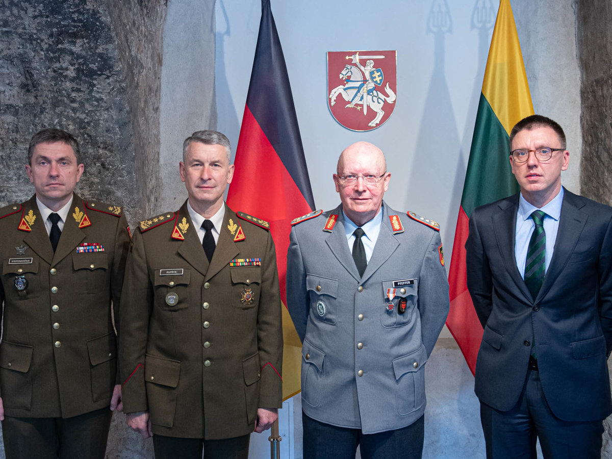 I am absolutely certain that the cooperation between the armed forces ...
